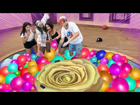 DESAFIO DO BALÃO NA PISCINA || NÃO ESCOLHA O BALÃO ERRADO