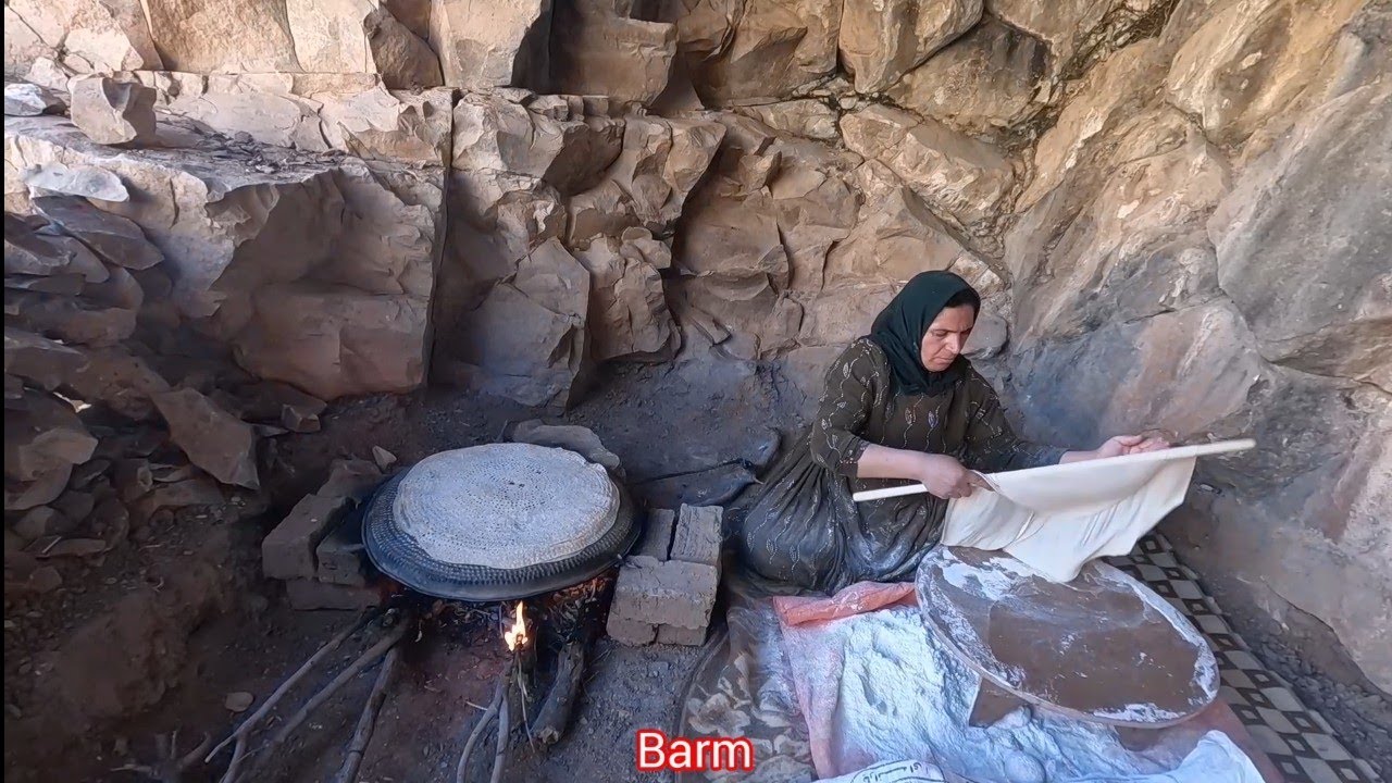 Cooking traditional bread in the cave: the lifestyle of cave dwellers ...