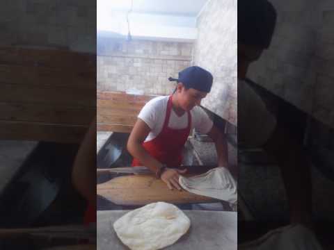 Lavaş öyle açılmaz böyle açılır