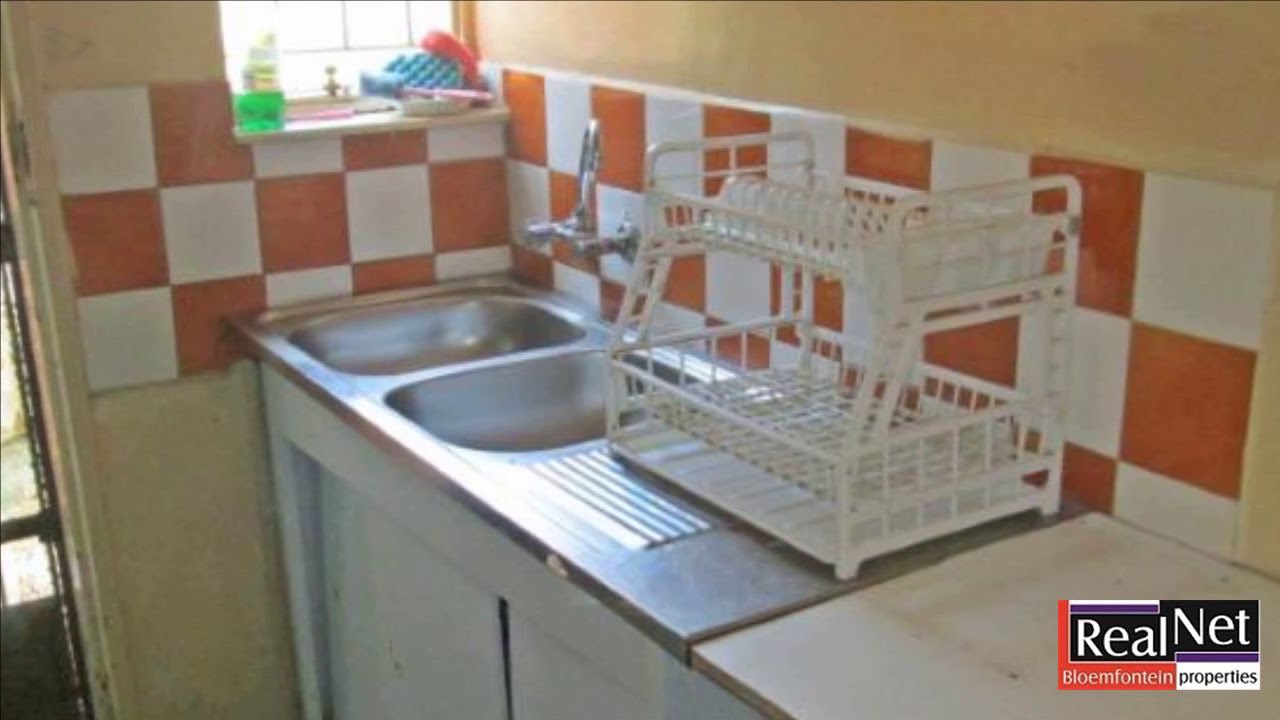 3 Bedroom House For Sale in Dewetsdorp, Free State, South Africa for ...