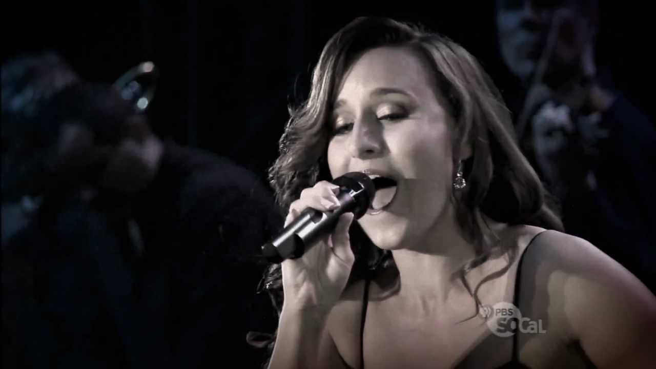 Yanni Nightingale Live At El Morro (Lauren Jelencovich) - YouTube