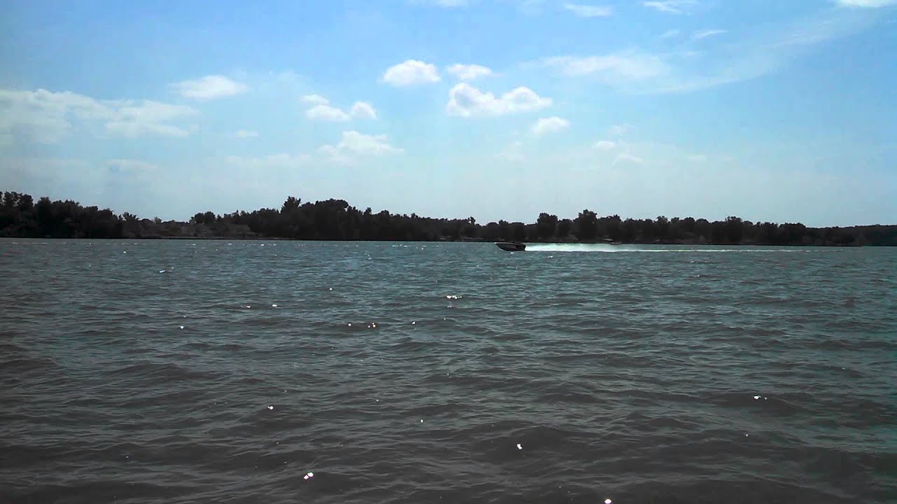 Villain II 70mph 383 stroker boat - YouTube