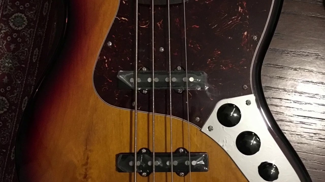 Warmoth Short Scale warhead roasted maple alder sunburst Bass - YouTube
