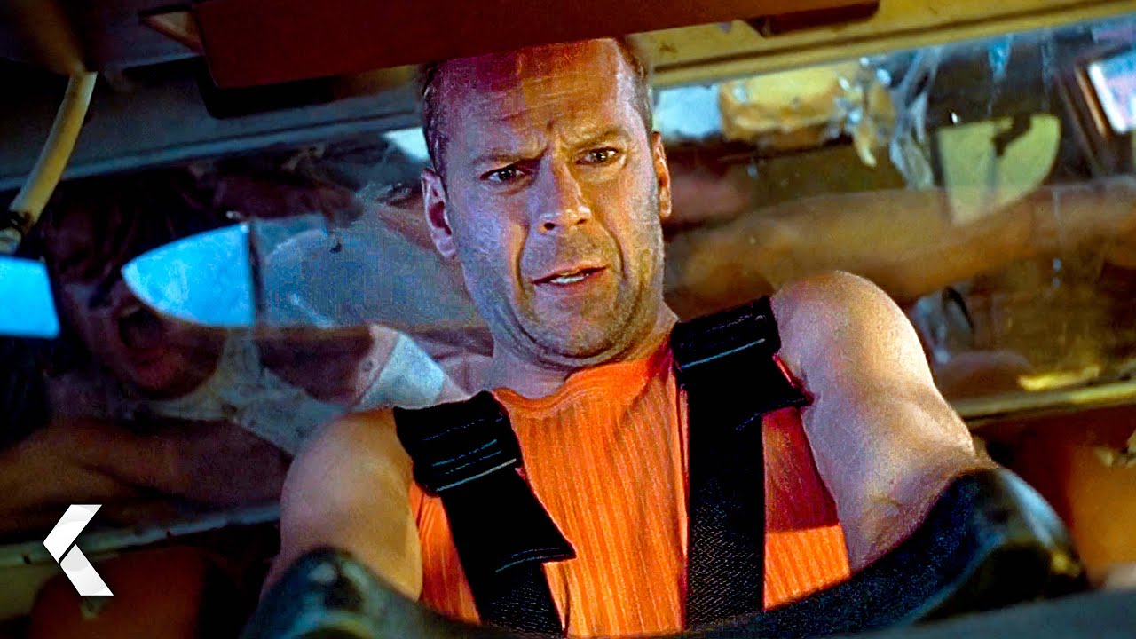 Korben Helps Leeloo Escape Scene - The Fifth Element | Bruce Willis ...
