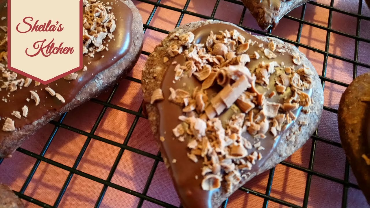 Chocolate heart biscuits for Valentine's Day, and how to make simple ...