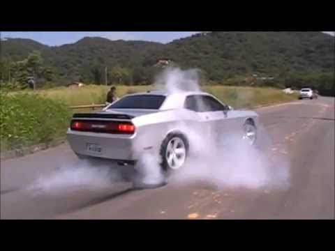 Dodge Challenger Burnout - YouTube