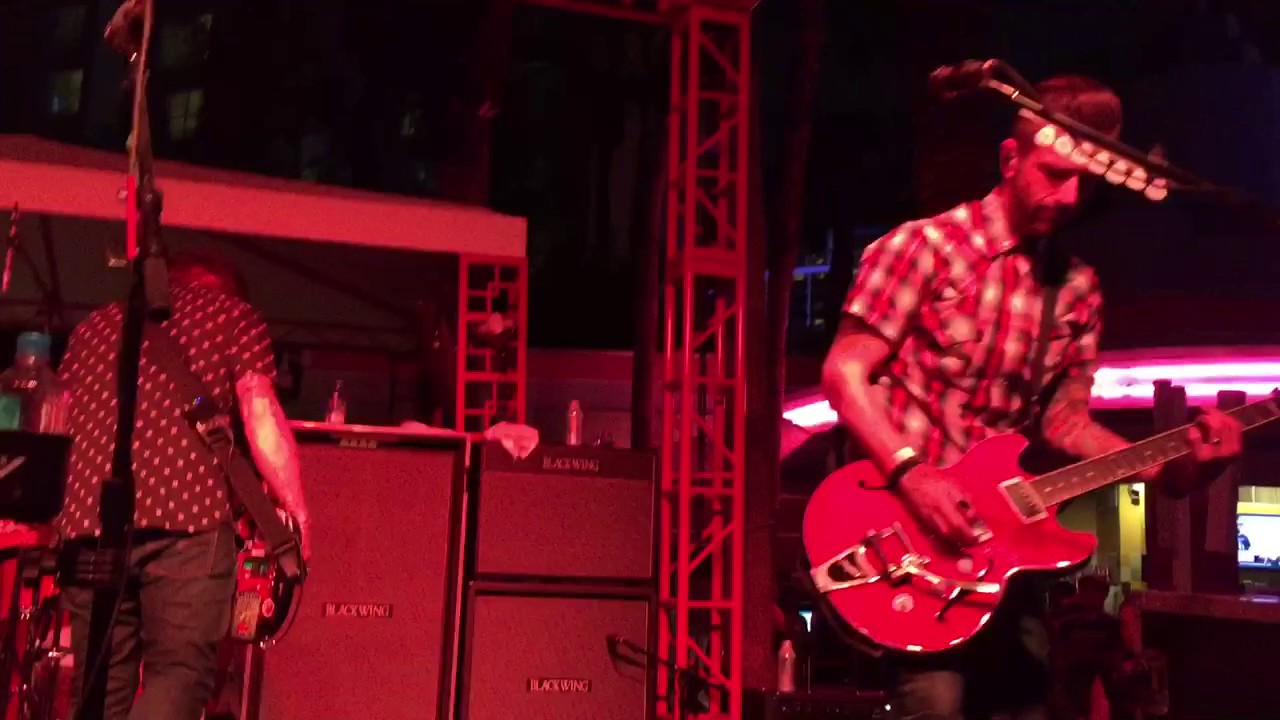 Lit - Miserable (feat Dryden Mitchell of AAF) - YouTube