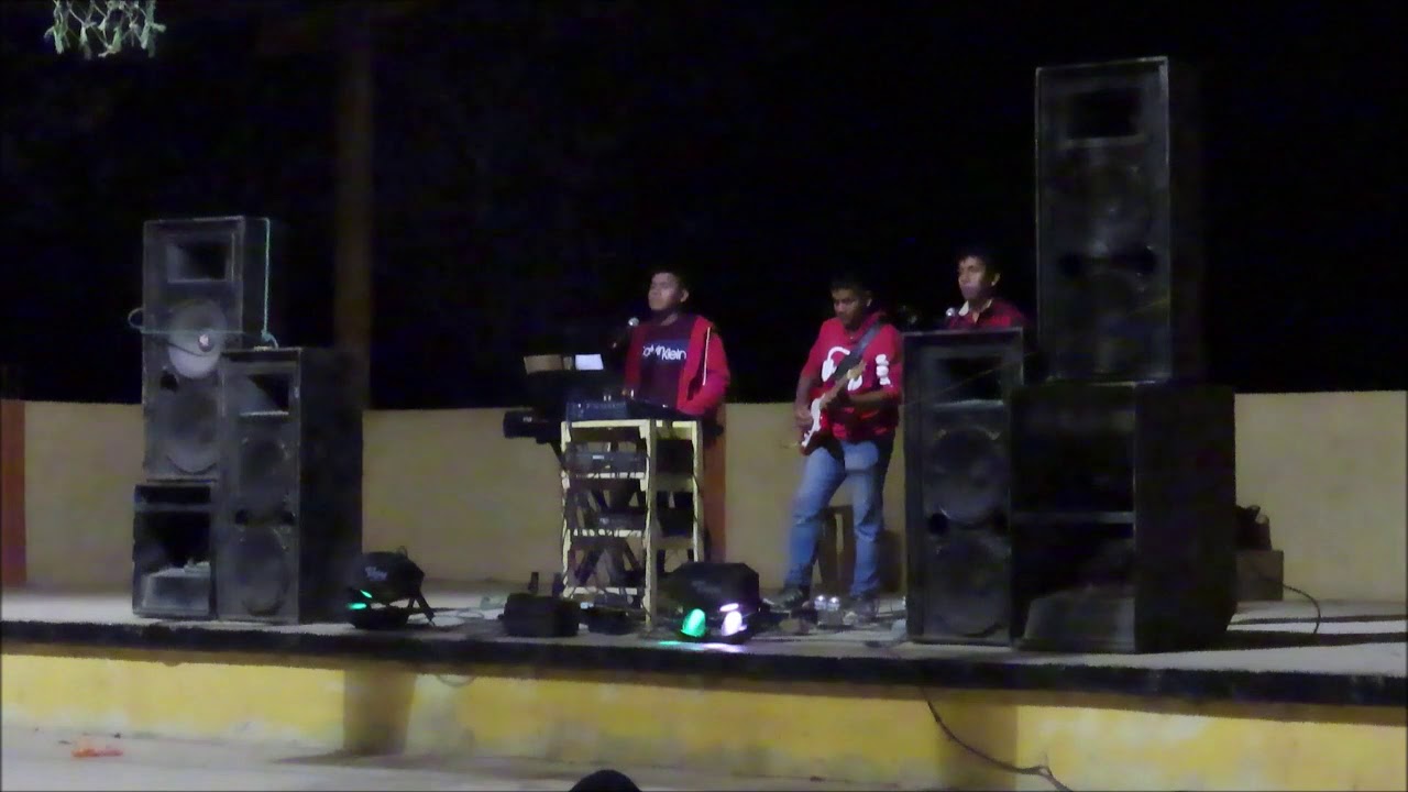 "EL Coscorrón" Estilo (Los Incomparables) - YouTube