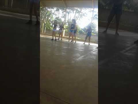 As novinha  dançando fuleragem