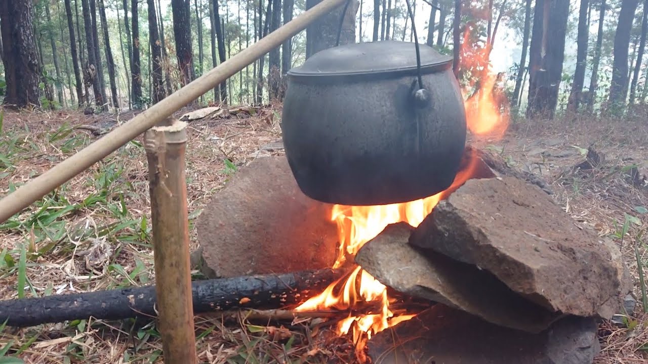 How to Make Bushcraft Stone Fireplace at the Jungle/The Forest - YouTube