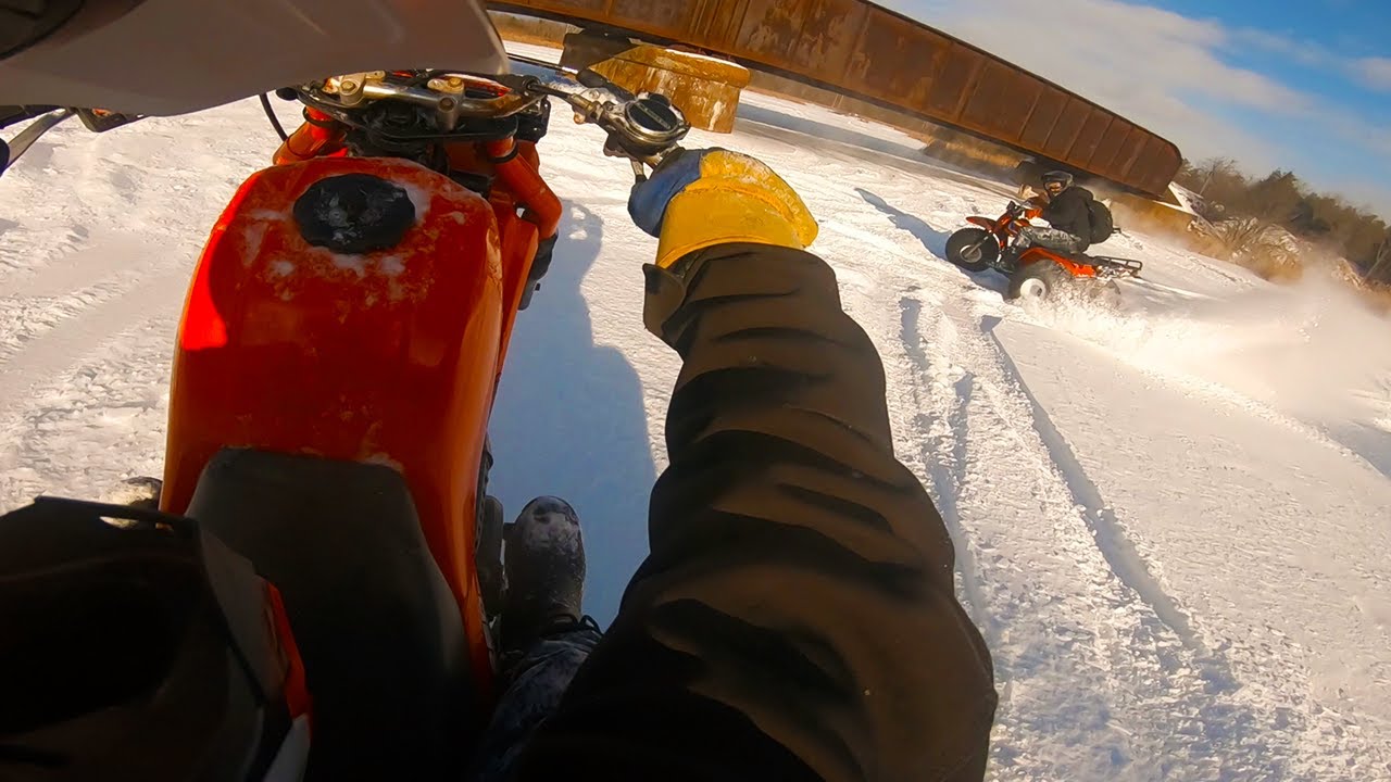 1986 Honda Big Red 250es In Snow - YouTube