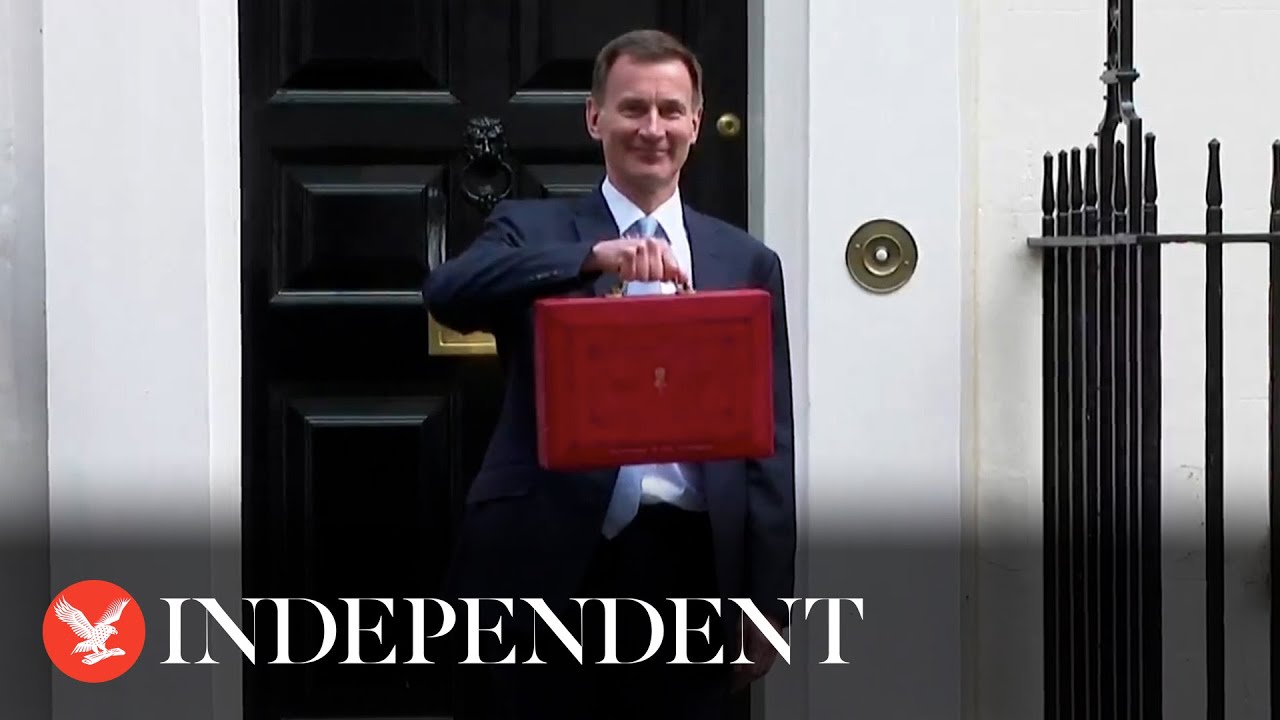 Spring Budget: Jeremy Hunt holds up ministerial red box outside Downing ...