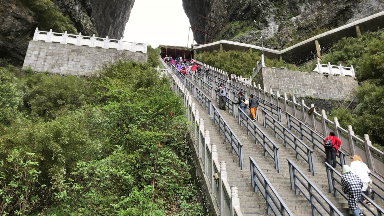 999 Steps Stairway to Heaven, Tianmen Mountain - YouTube