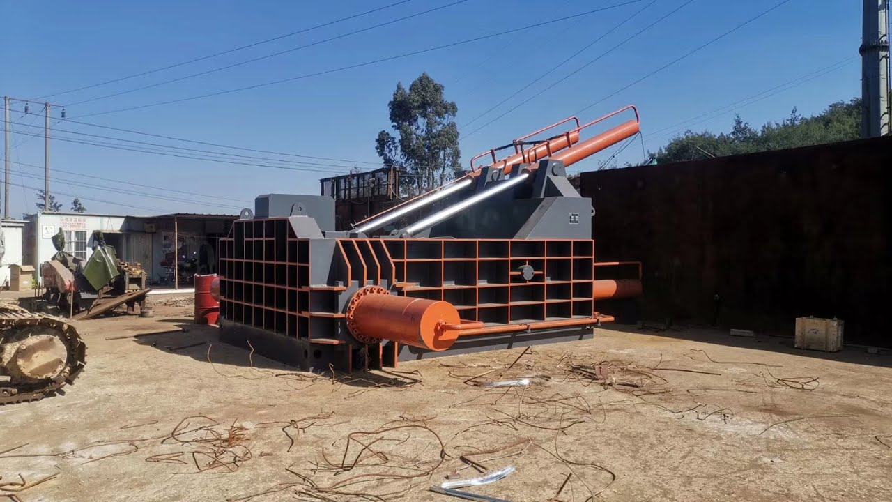 How To Press Aluminium Cans Oil Tin Press Machine - YouTube