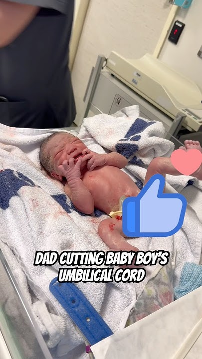 Dad bonding with his son #umbilicalcord #bonding #dad #baby #experience #trending - YouTube