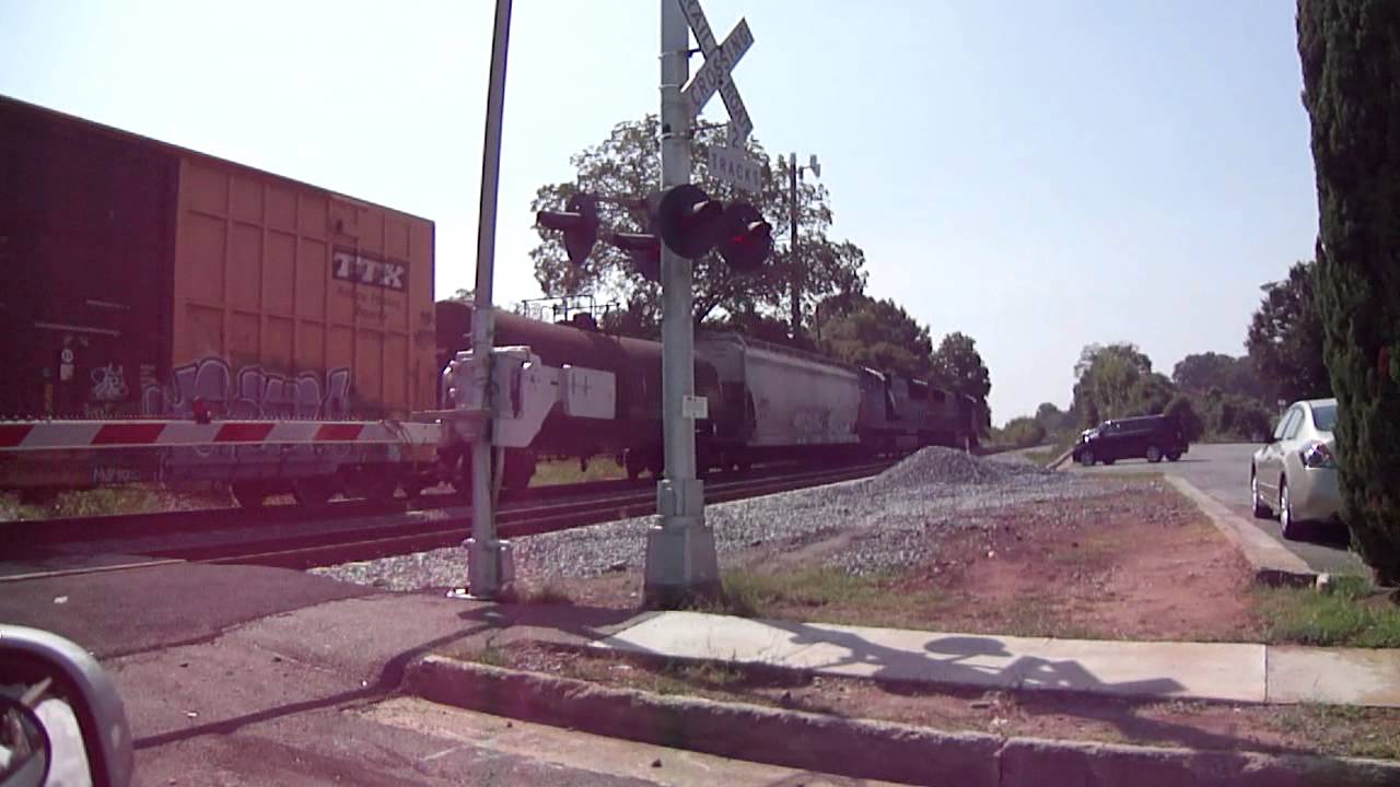 CSXT 4527 SD70MAC Leads CSX Southbound Manifest Freight Train at Waverly Way in Marietta, GA ...