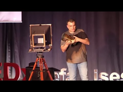 Fotoğrafları Görebilir, Koklayabilir ve Duyabiliriz | Kerim Suner | TEDxVefaLisesi