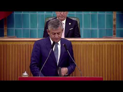 Partimizin grup toplantısını gerçekleştiriyoruz.