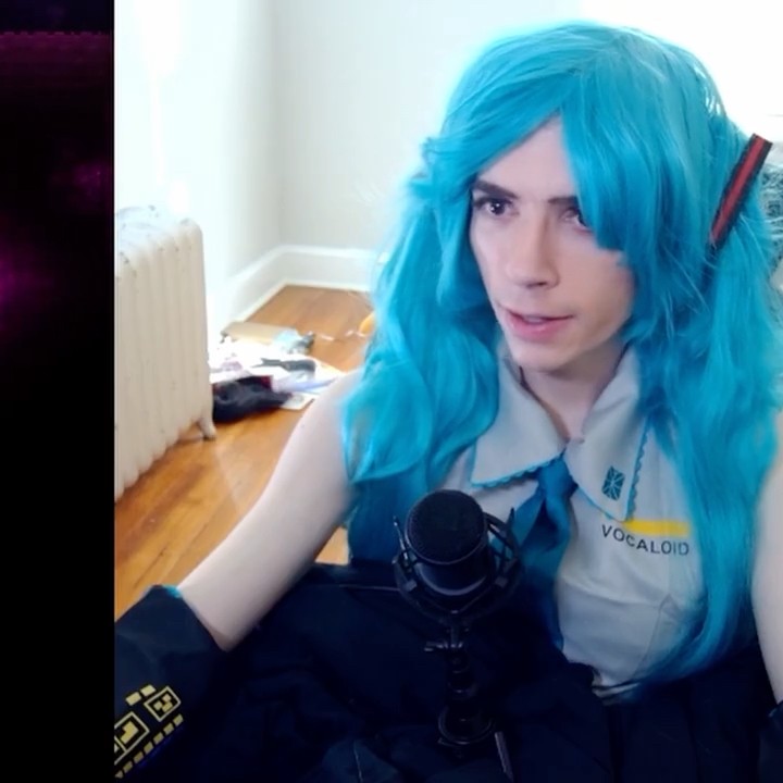 Miku plays Terraria - YouTube