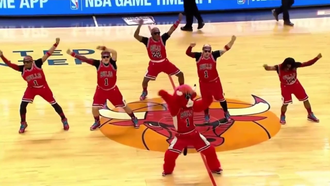 Benny The Bull - Space Jam - Sommerlund Remake 2017 - YouTube