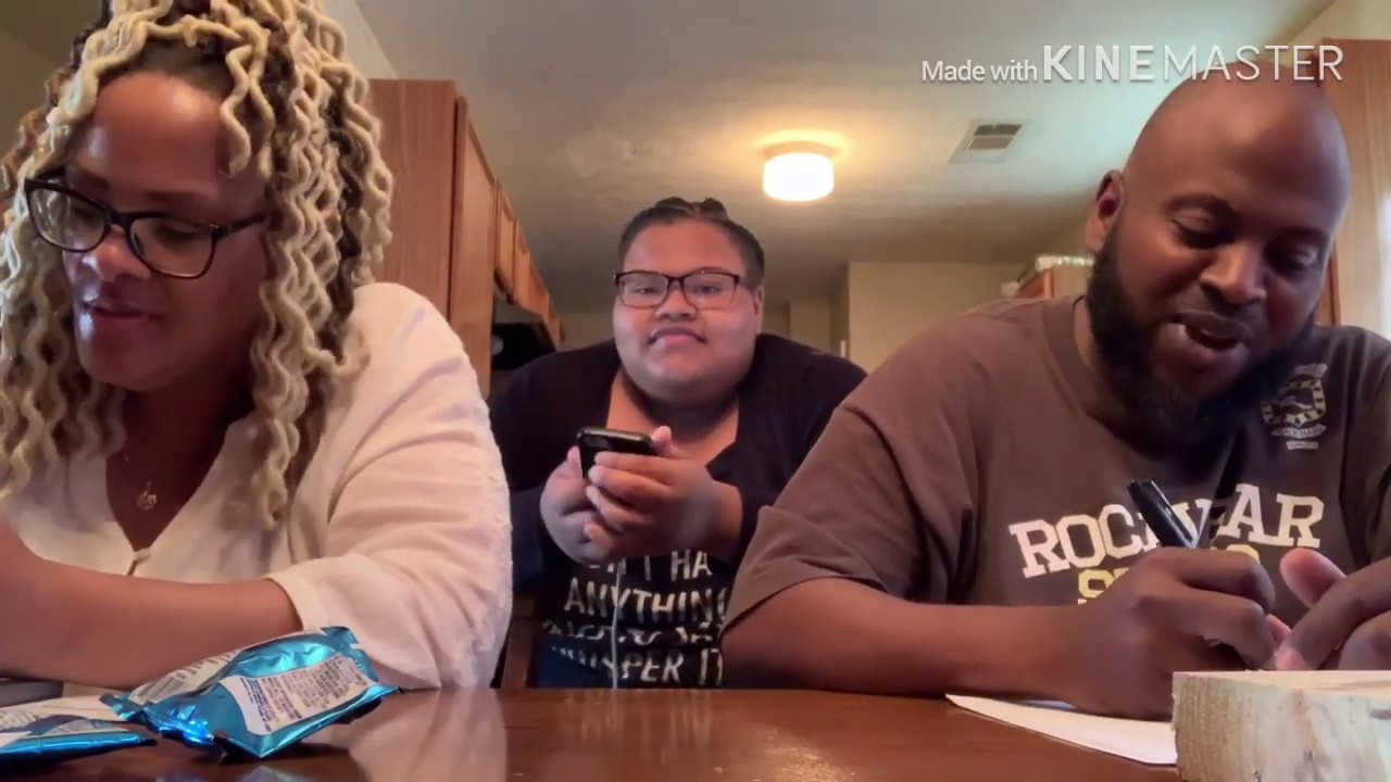 Who Knows Me Better Mom Vs Dad Youtube