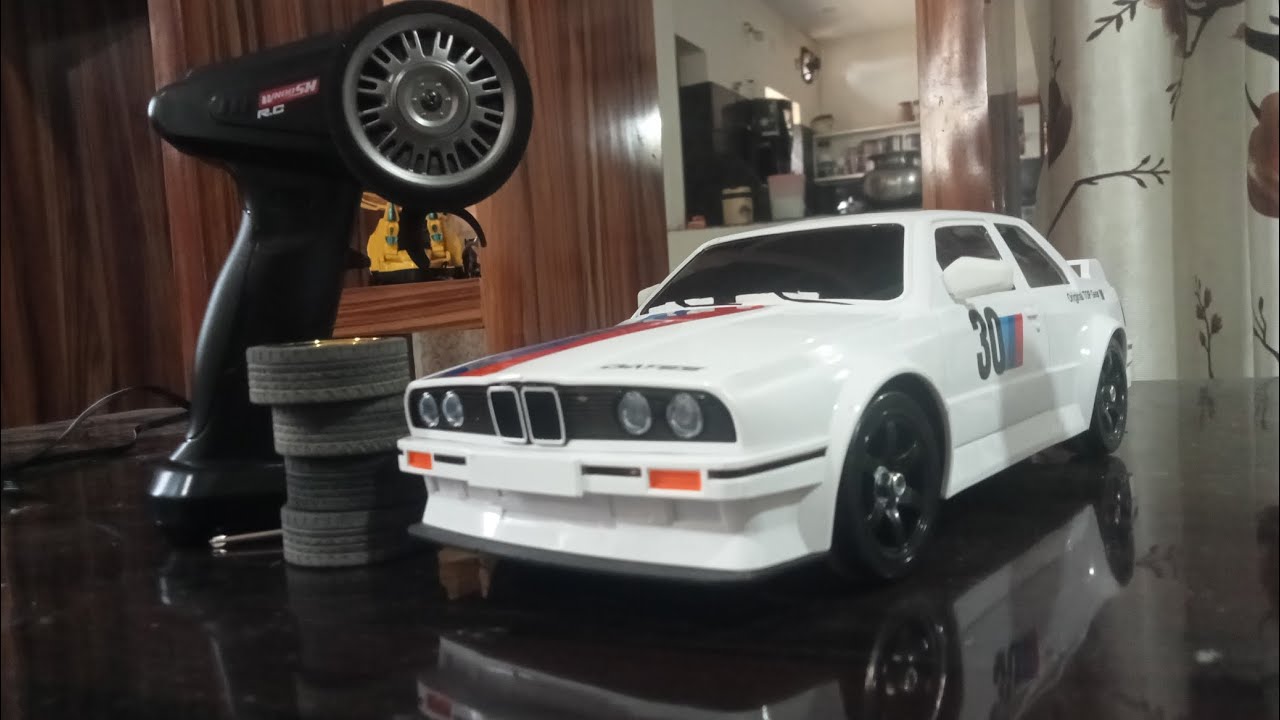 Bmw e30 remote control car - YouTube