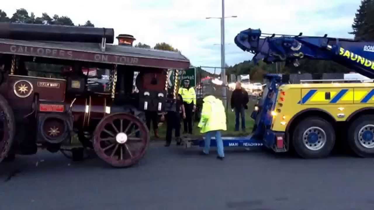 The Queen Mary Steam Engine breaks down on the A11 at Thetford. - YouTube