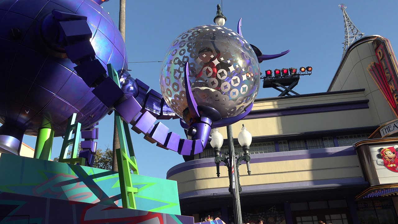 Pixar Play Parade - Disney California Adventure (4K) - YouTube