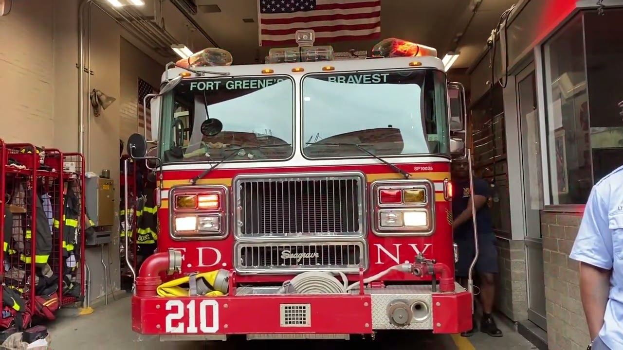 Light demo of 2010 FDNY Engine 210. - YouTube