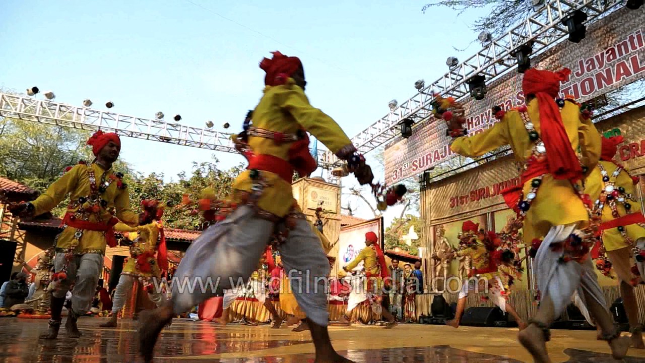 Baredi folk dance of India's Bundelkhand - YouTube