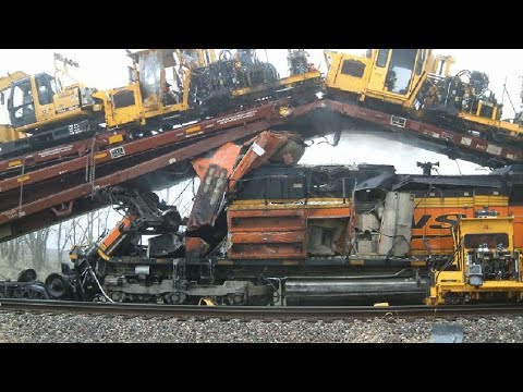 The red oak train collision Train videos 22 - YouTube