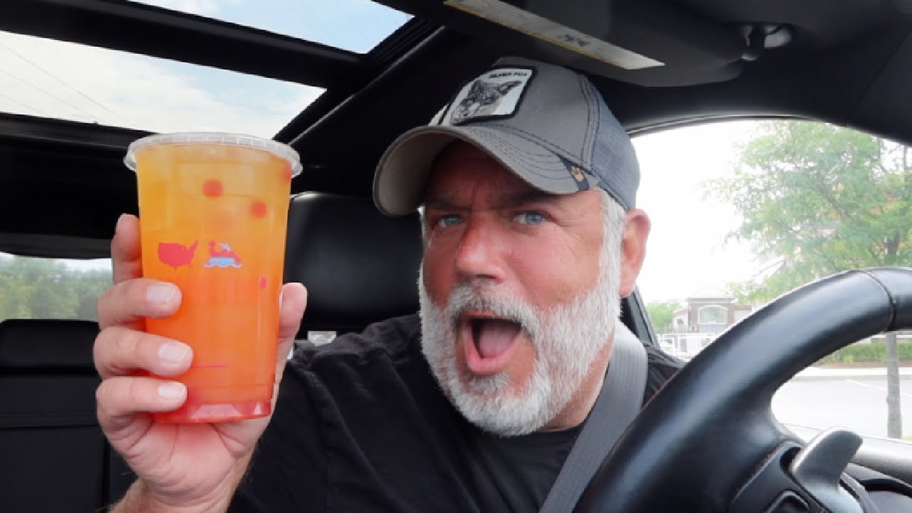 TRYING DUNKIN'S STRAWBERRY POPPING BUBBLES BOBA LEMONADE! - YouTube