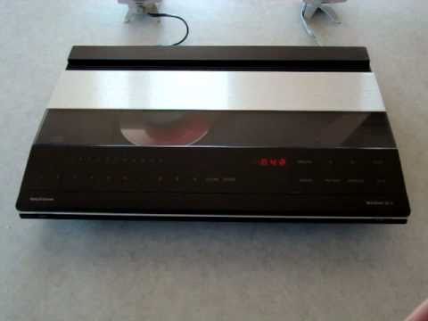 1985 Bang & Olufsen Beogram CD X CD player - YouTube