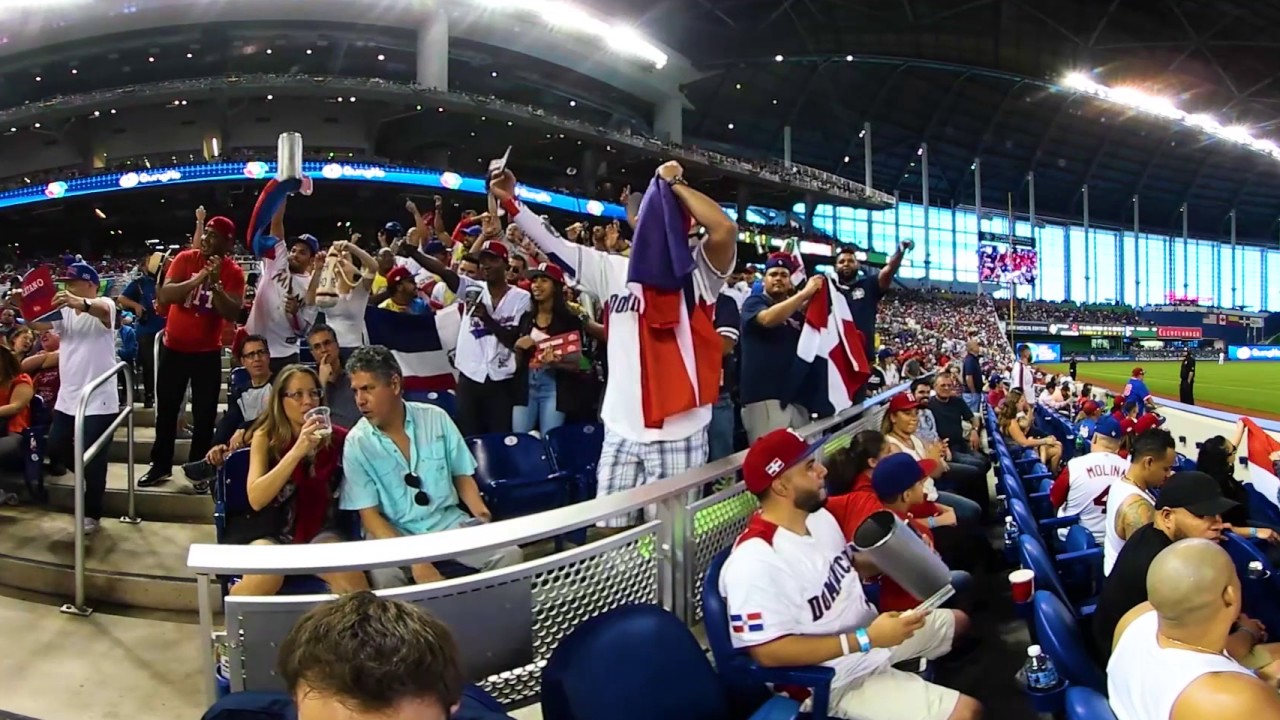 Baseball Fans Cheering