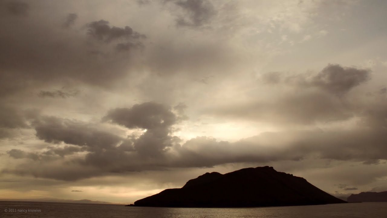 Nancy Knowles sings Woman of the Water (part 4 of 5) in the Faroe ...