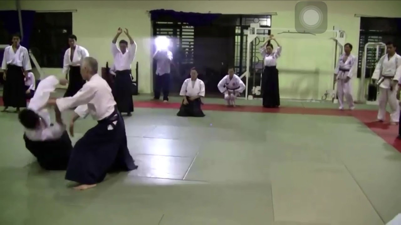 Ushiro Otoshi Ukemi - YouTube