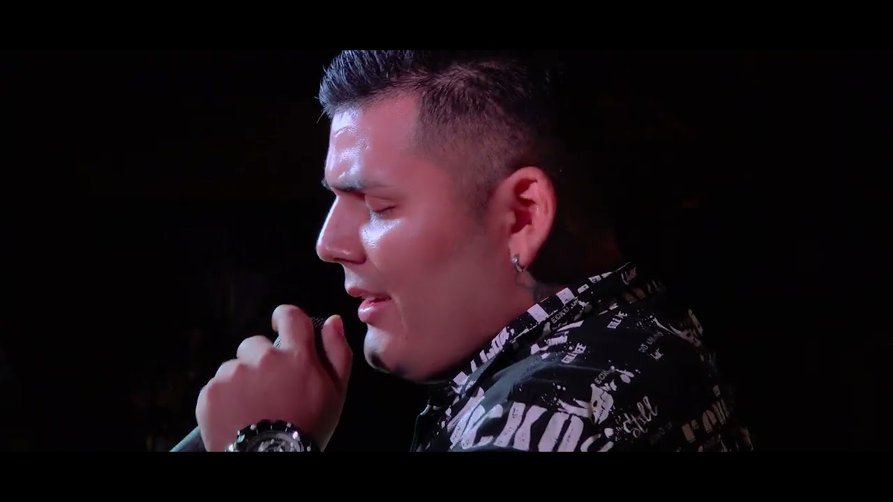 POR ELLA LA BOTELLA - LOS CHALACOS DE LA CUMBIA - YouTube Music