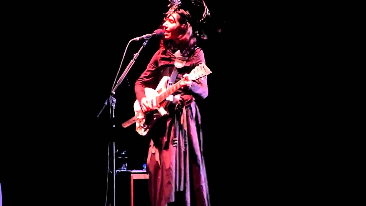 PJ HARVEY, ANGELENE @ TROXY LONDON 27 FEBRUARY 2011 HD - YouTube