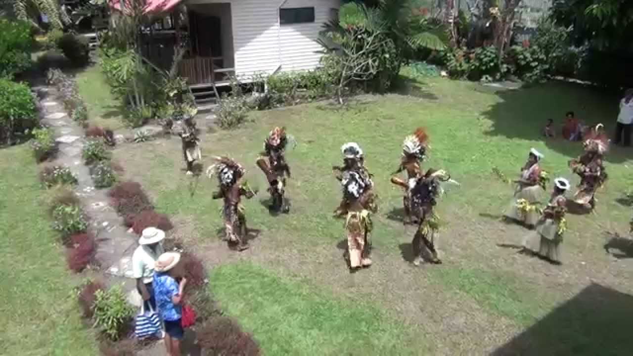 Ceremonial dancing at Alotau - YouTube