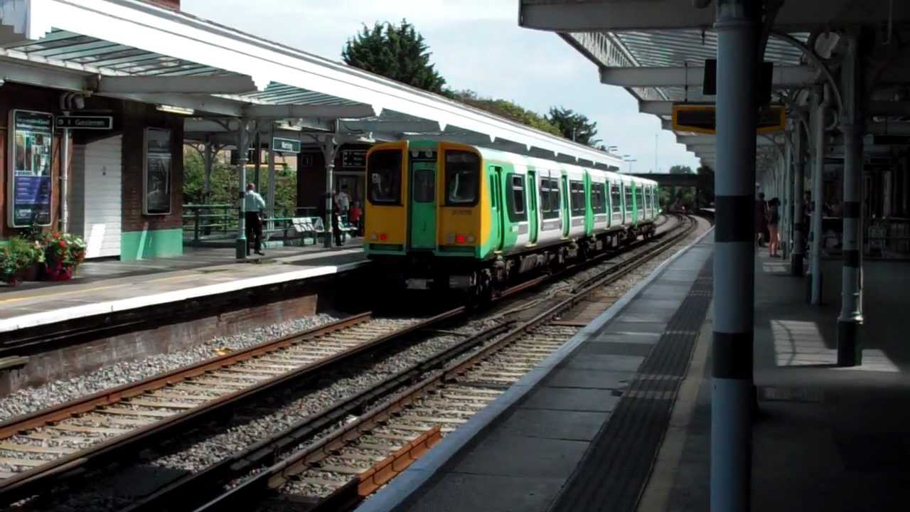 Class 313 at Worthing on a Coastway service to Brighton - YouTube