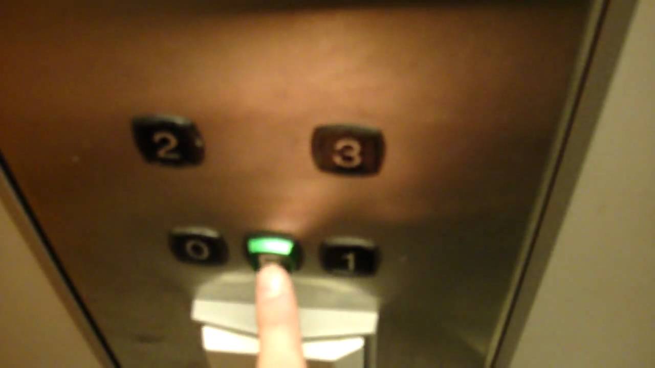 KONE Roped Hydraulic elevator. 1986... - YouTube