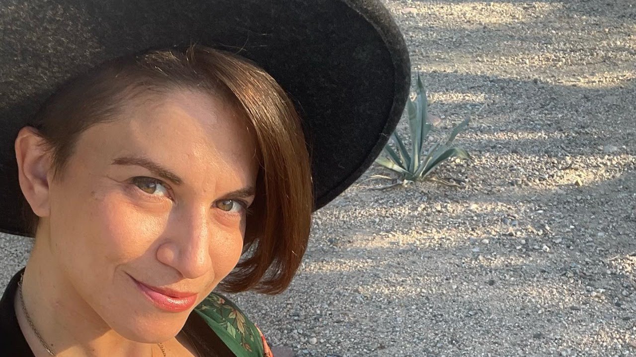 8 Questions with Ep. 423...............Ally Iseman (Co-Founder of ...