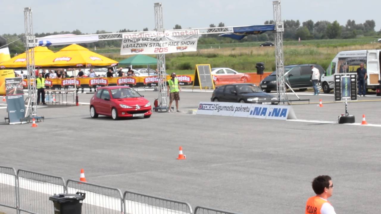 402 Street race Darko Vuk Honda crx VS peugeot 206 RC - YouTube