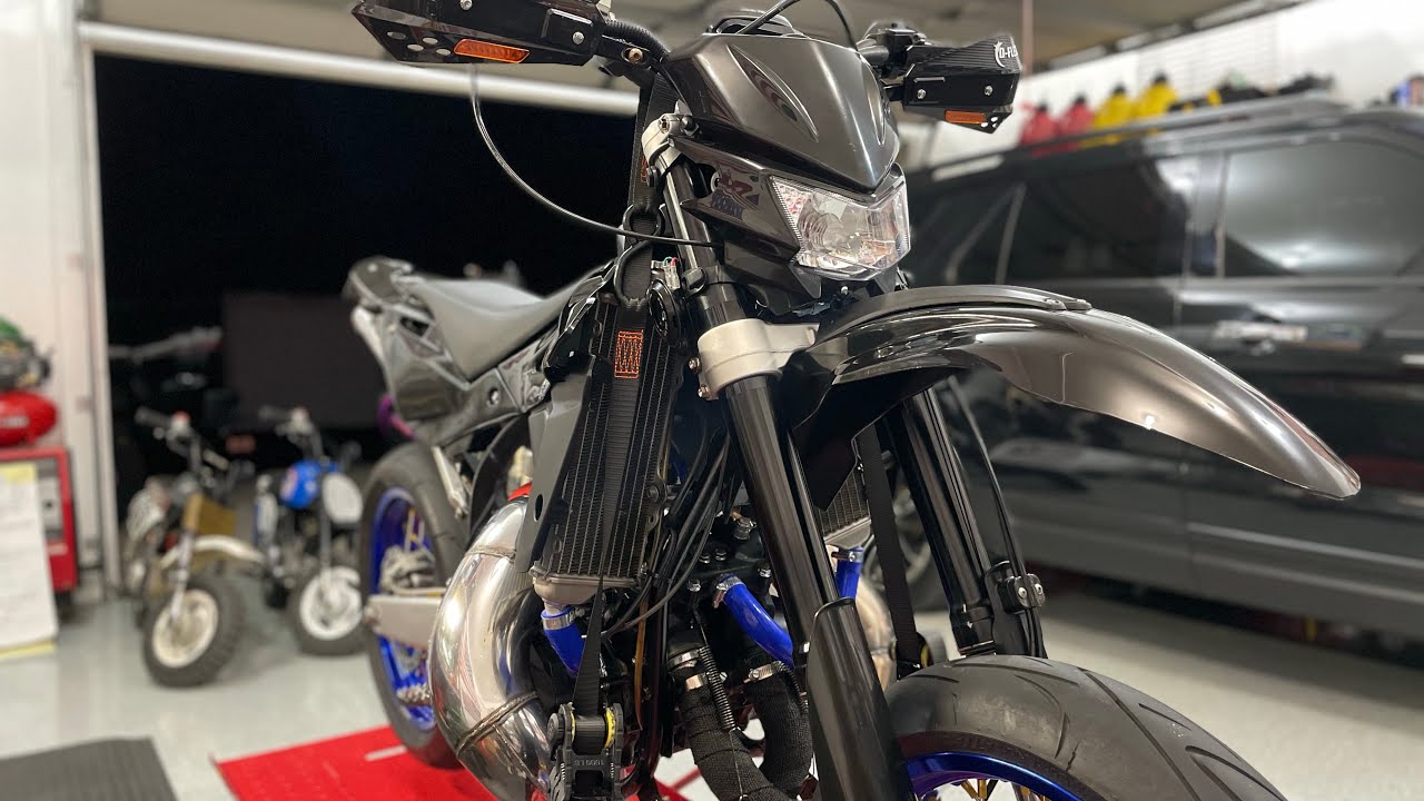 Banshee Swapped Supermoto Headlight Install! - YouTube