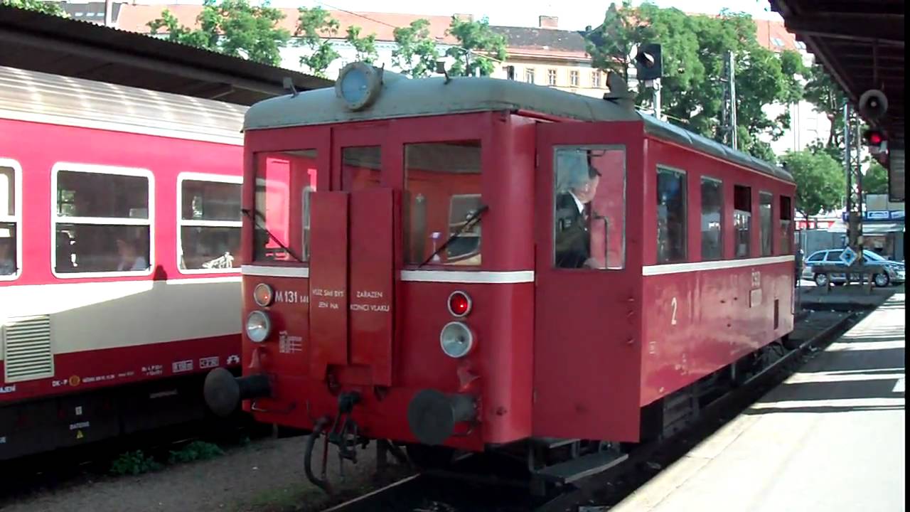 Odjezd motoráčku "Hurvínek" z Brna do Lednice. - YouTube