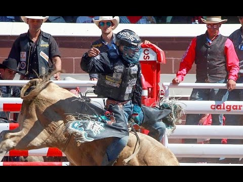 Mike Lee wins Bull Riding Round 1 Calgary Stampede 2015 - YouTube