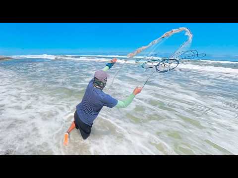 Pesca con Atarraya en el Mar: Tirando y Tirando Hasta Juntar los Pescados