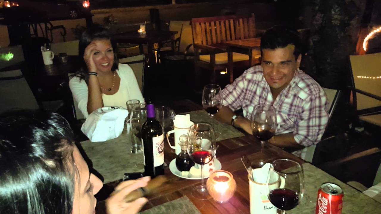 Su primer puro.. con Don Chicho de maestro y padrino. - YouTube