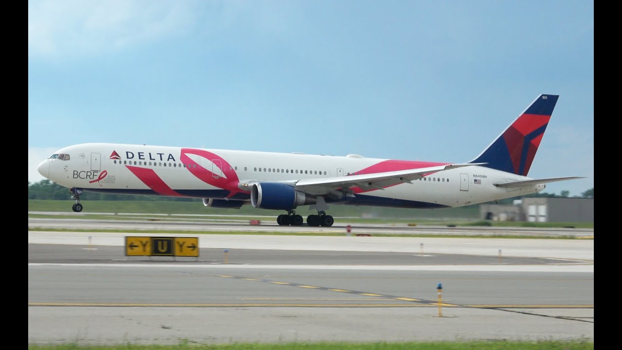 Delta BCRF Boeing 767-400 take off, DTW - YouTube