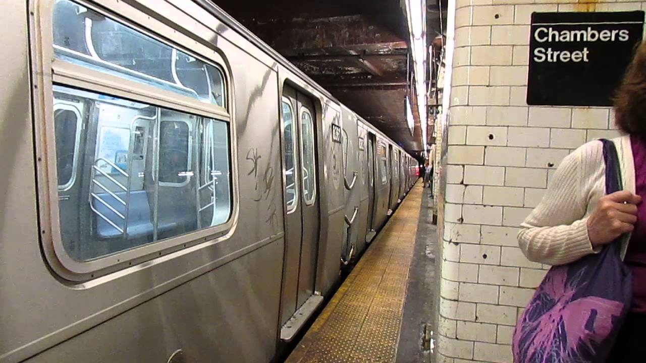 R160 (Z) Train At Chambers Street. - YouTube